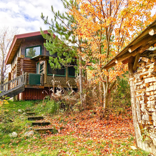 » TRIANGLE CABIN