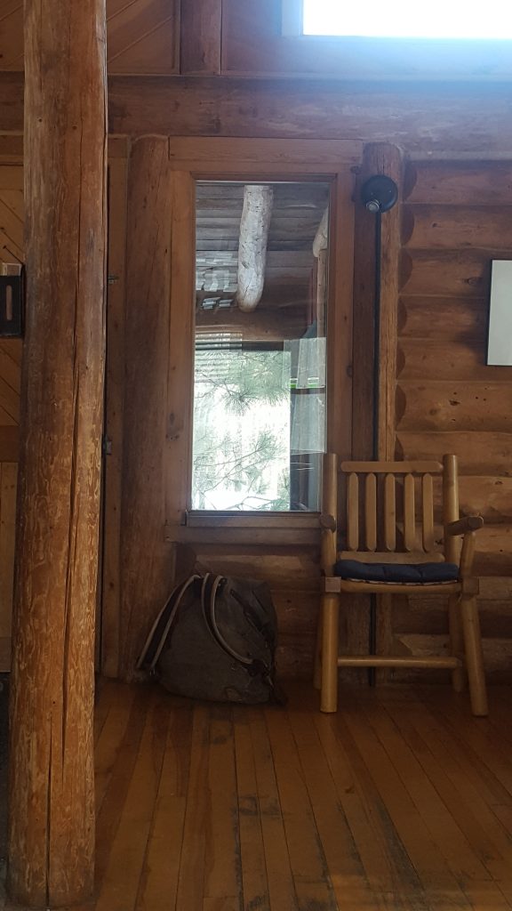 » TRIANGLE CABIN